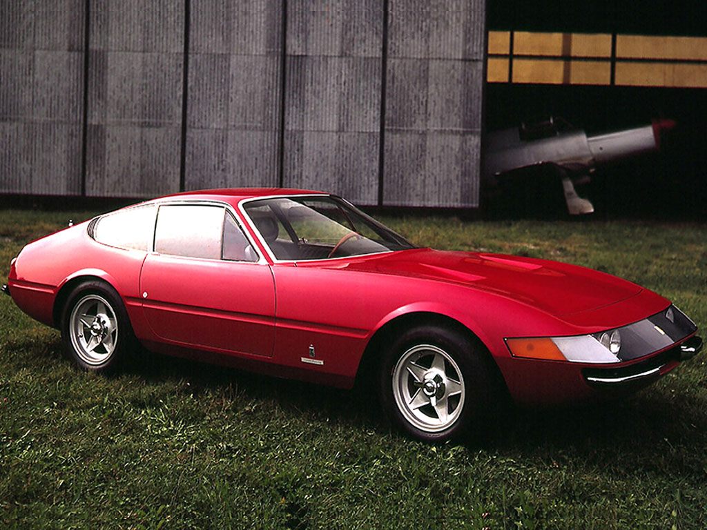 A Seven Day Wonder: The Ferrari Daytona • AutoSpace